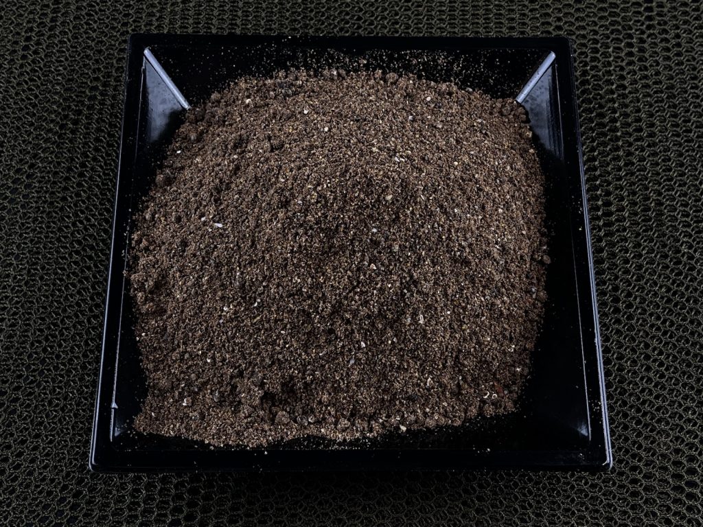 Barbus Black Groundbait – Trent Baits